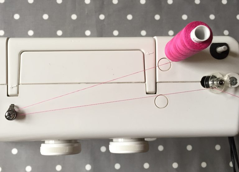 UNDERSTANDING THREAD TENSION ON YOUR SEWING MACHINE – Sew School